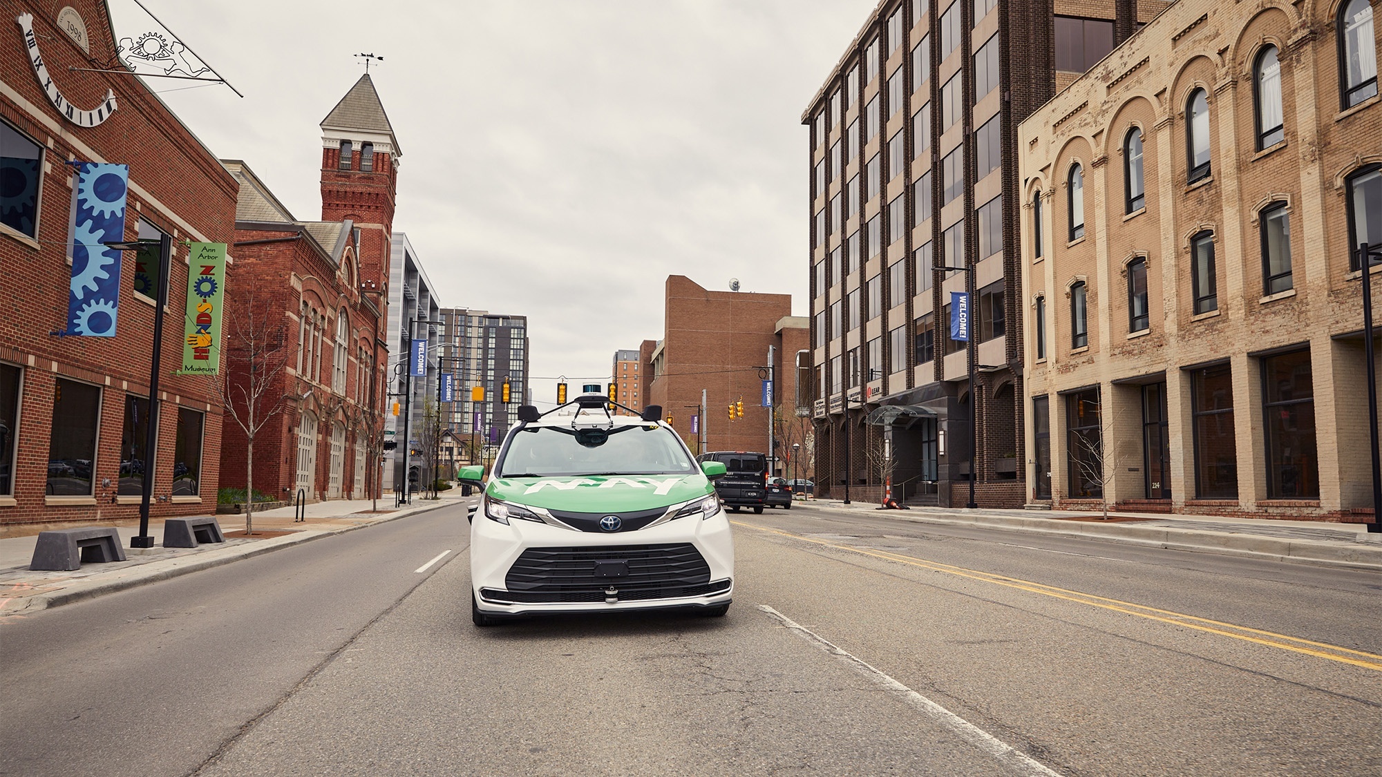 How autonomous vehicles reduce traffic congestion | May Mobility